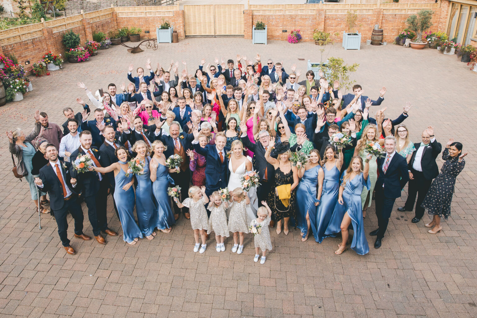 //Preparing for Wedding Day Group Shots// - Red Peacock Photography